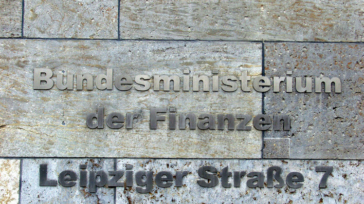BMF-Beamtin: Vortrag über Steuervermeidung | APOTHEKE ADHOC