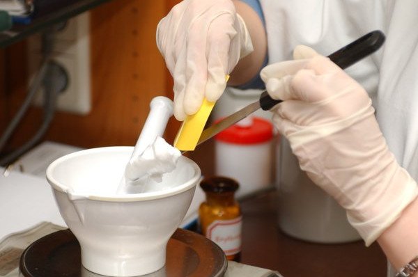 DAB: Salben werden Cremes | APOTHEKE ADHOC