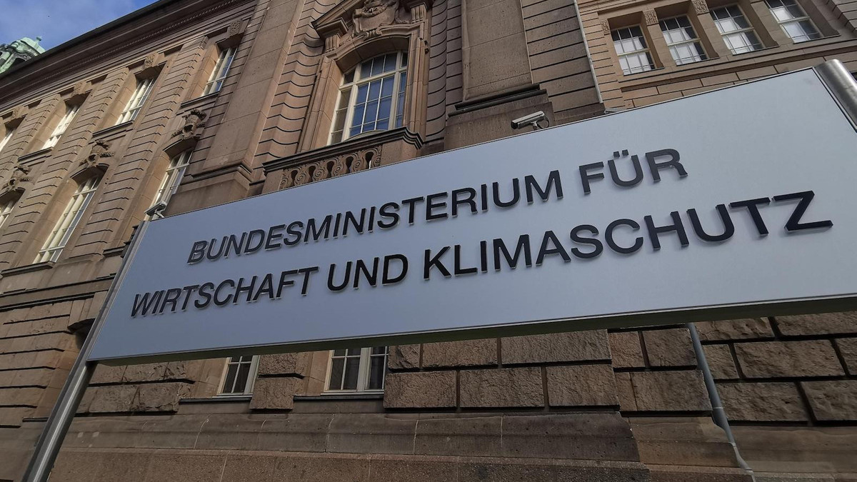 BMWK: „Apothekenreform aus einem Guss“ | APOTHEKE ADHOC