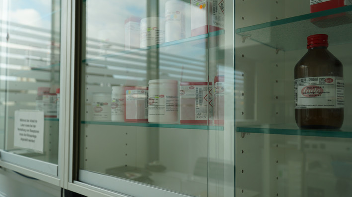 Achtung Verwechslungsgefahr: Miglyol, Thesit & Co. | APOTHEKE ADHOC