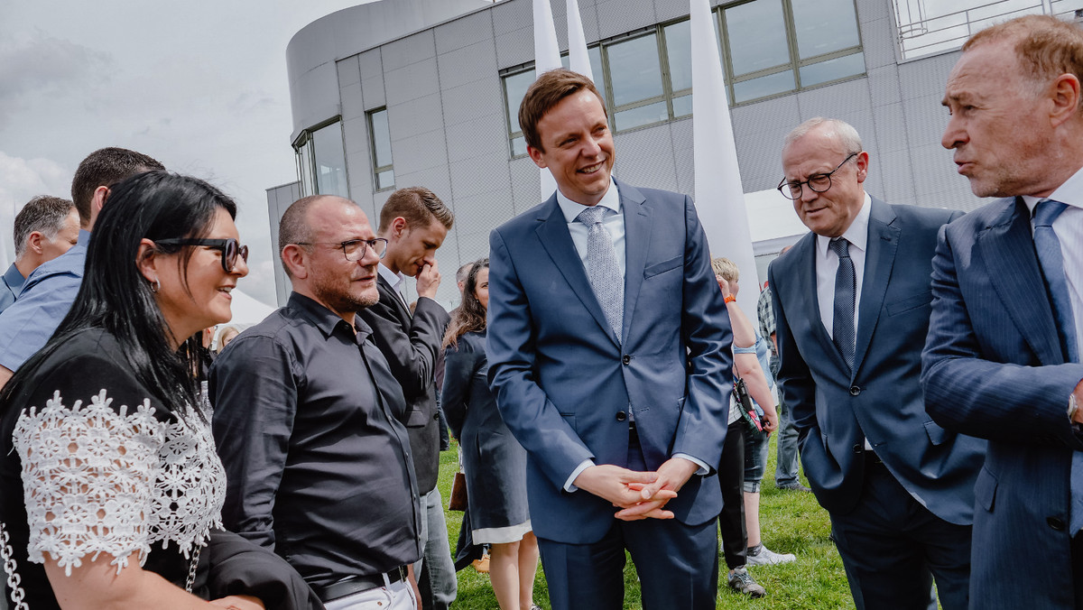 7000 Gäste feiern bei Dr. Theiss | APOTHEKE ADHOC