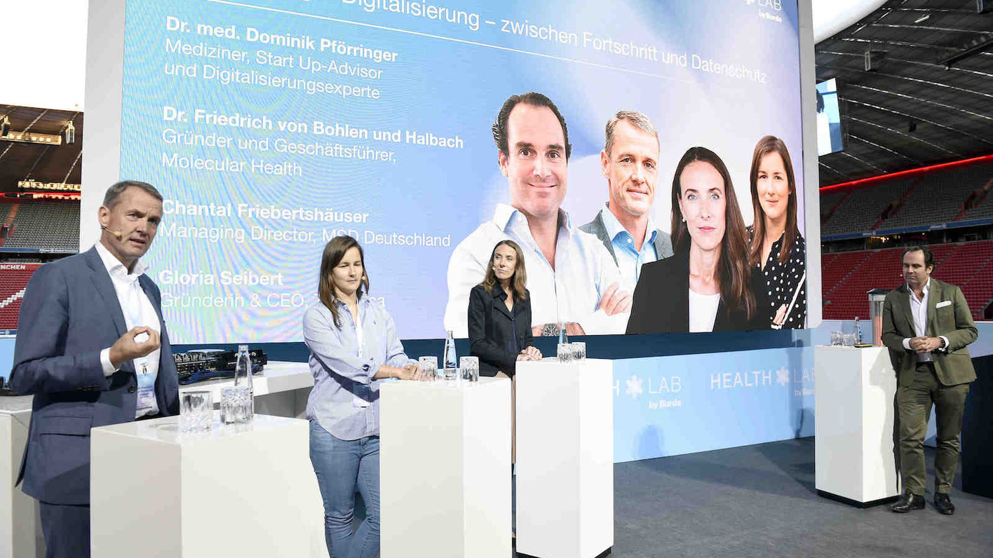 Bahr diskutierte bei Burda | APOTHEKE ADHOC