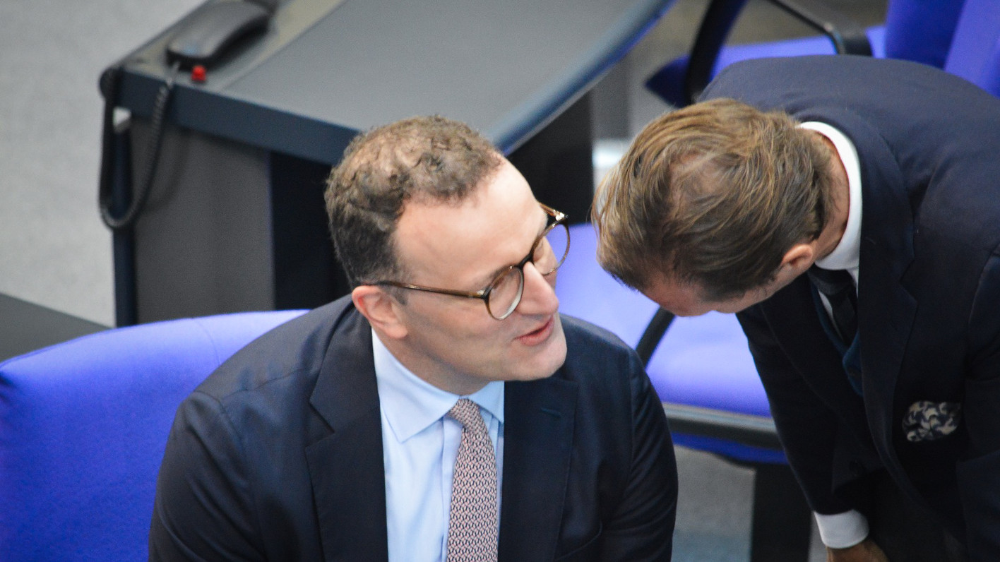 Noch „okay“: Spahn bleibt Fraktionschef | APOTHEKE ADHOC