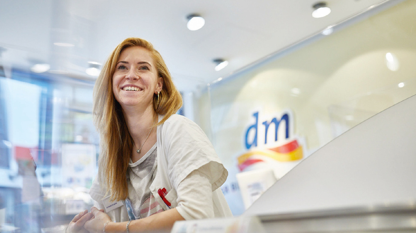 Bild: „dm drangsaliert Mitarbeiter“ | APOTHEKE ADHOC