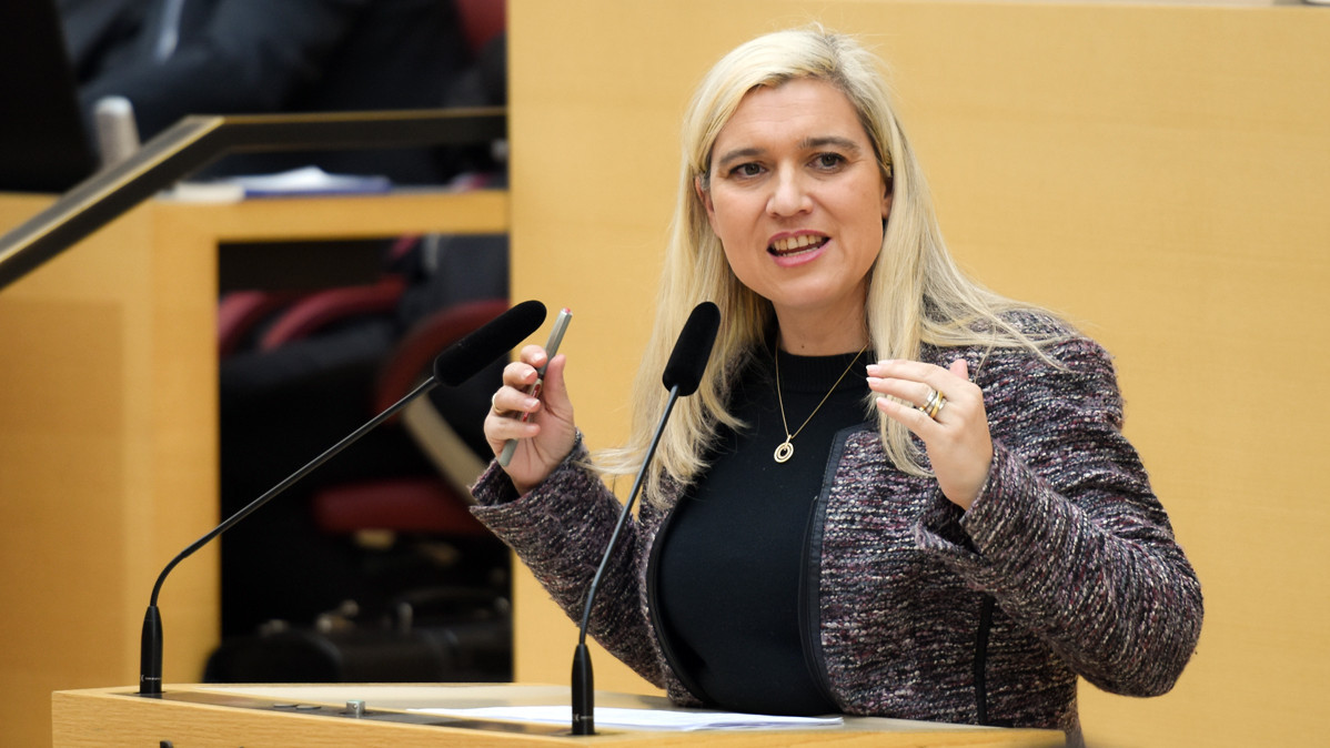 Maskenausschuss: Huml und Aiwanger müssen aussagen | APOTHEKE ADHOC