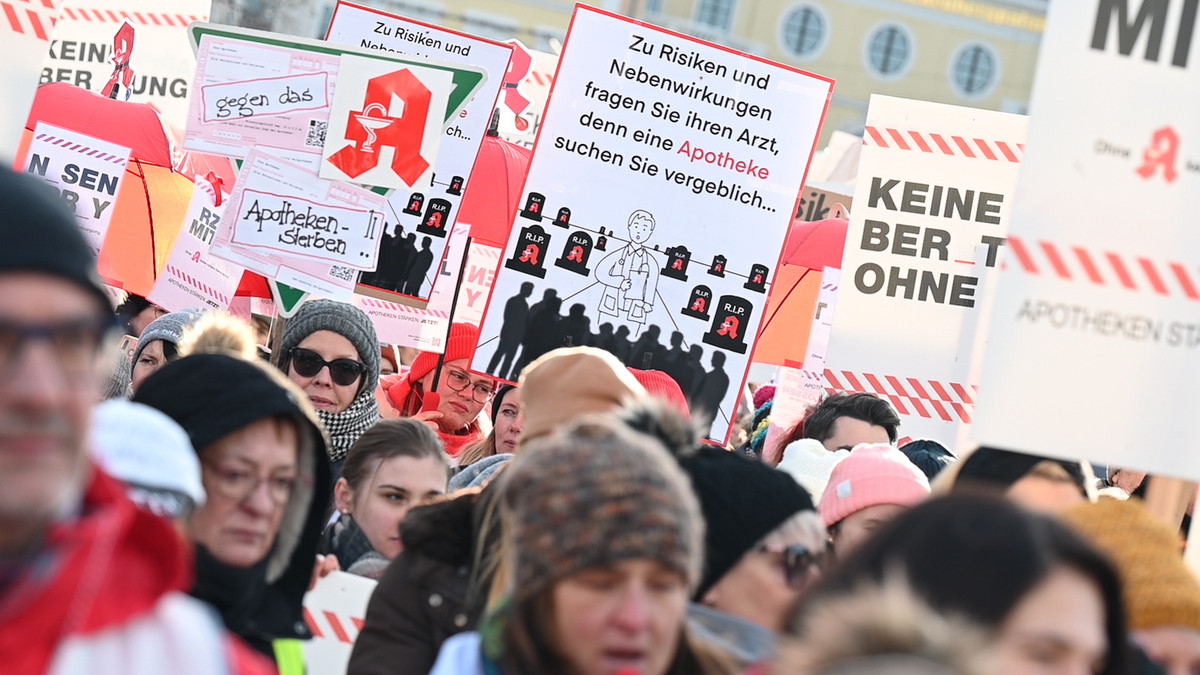 Verbände stellen Streiks in Aussicht | APOTHEKE ADHOC