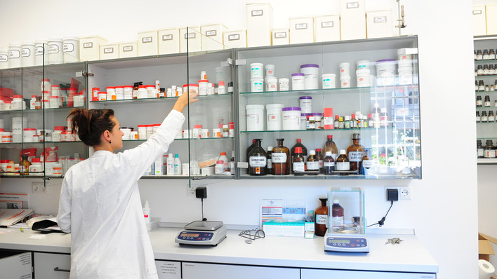 Polihexanid verunreinigt | APOTHEKE ADHOC